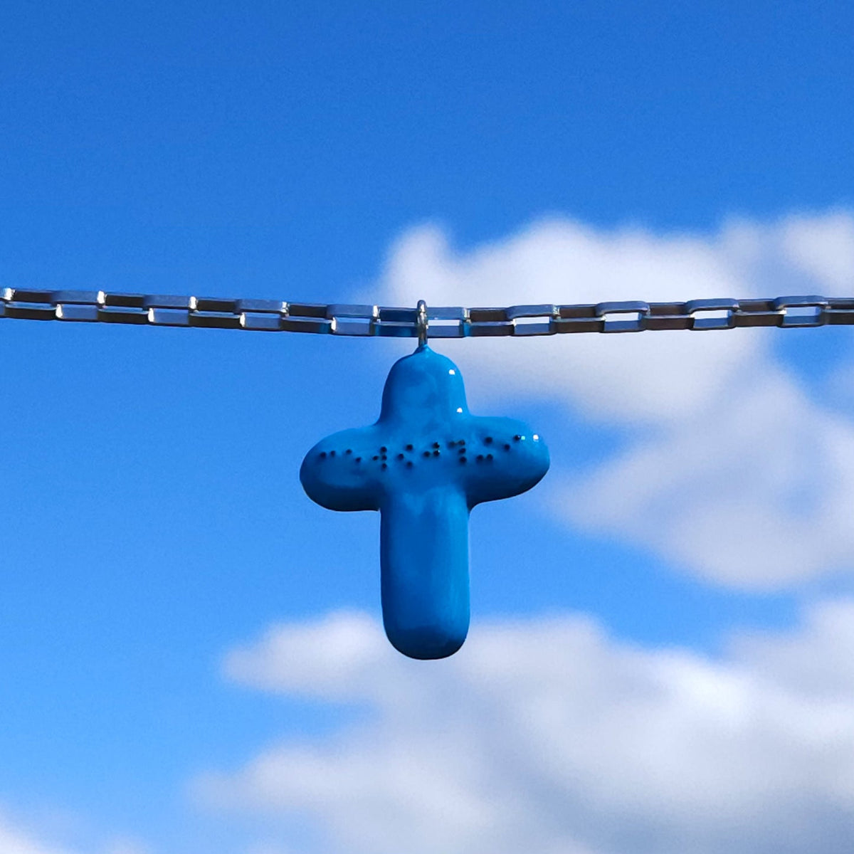 Bloo Euphoric Cross Chain – UNJUST JEWELRY